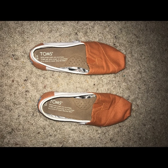 Toms | Shoes | Burnt Orange And White Toms | Poshmark